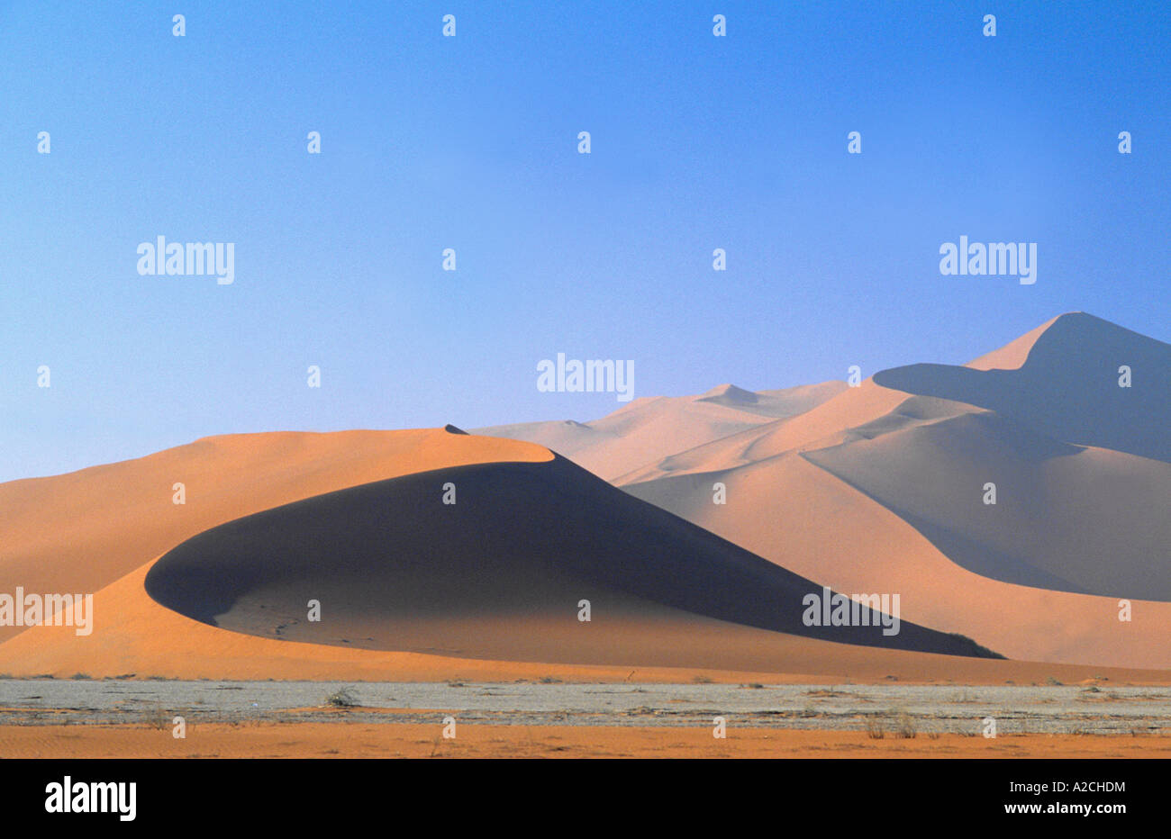 Namibia Namib Desert Sossusvlei sand dunes Stock Photo - Alamy