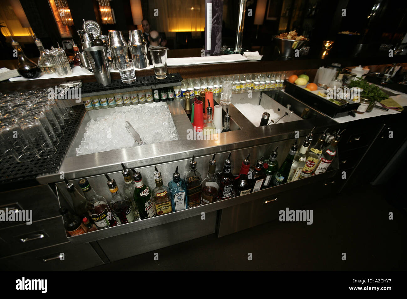 Ice behind a back bar Stock Photo: 5988726 - Alamy