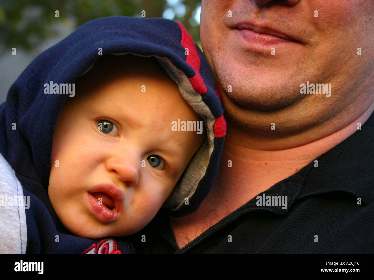 Child clingy dad hi-res stock photography and images - Alamy