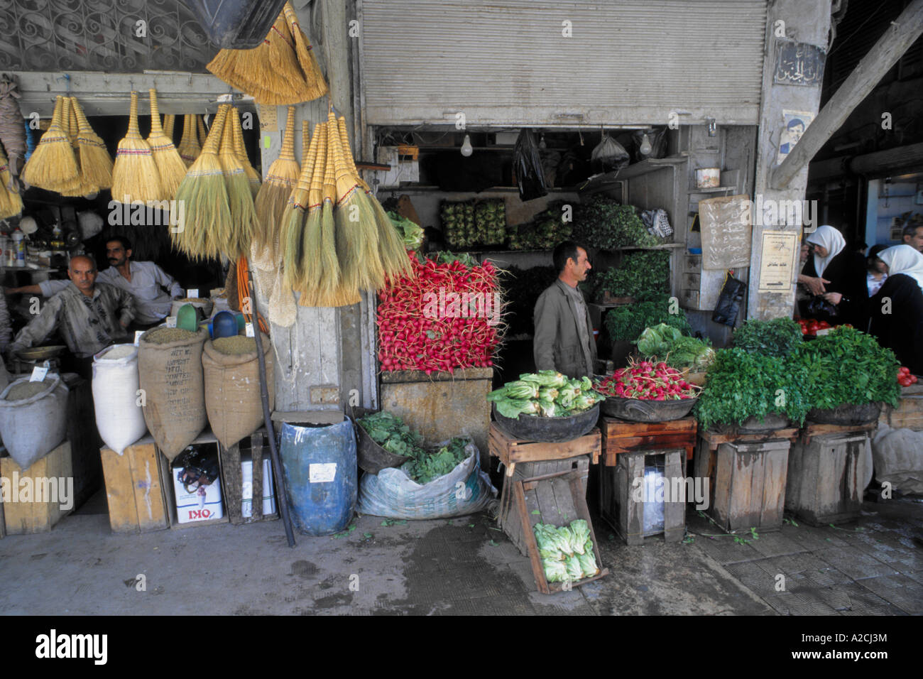 Syria Aleppo souq market Stock Photo - Alamy