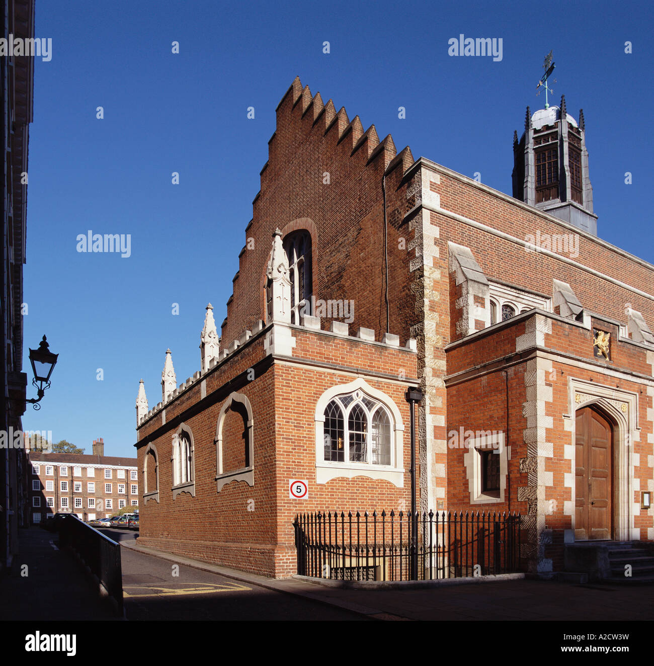 Grays inn chapel hi-res stock photography and images - Alamy