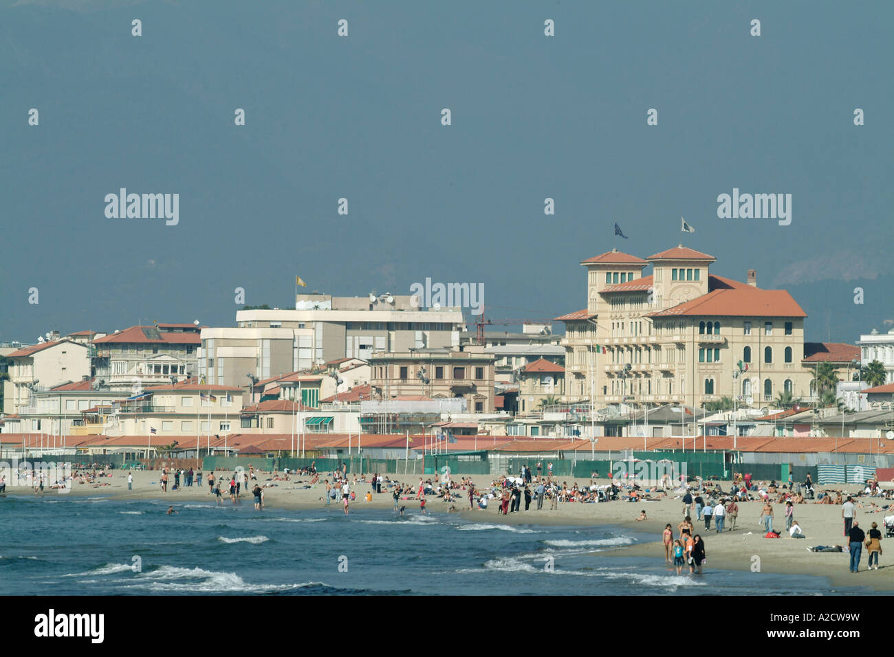Spiaggia viareggio hi-res stock photography and images - Alamy
