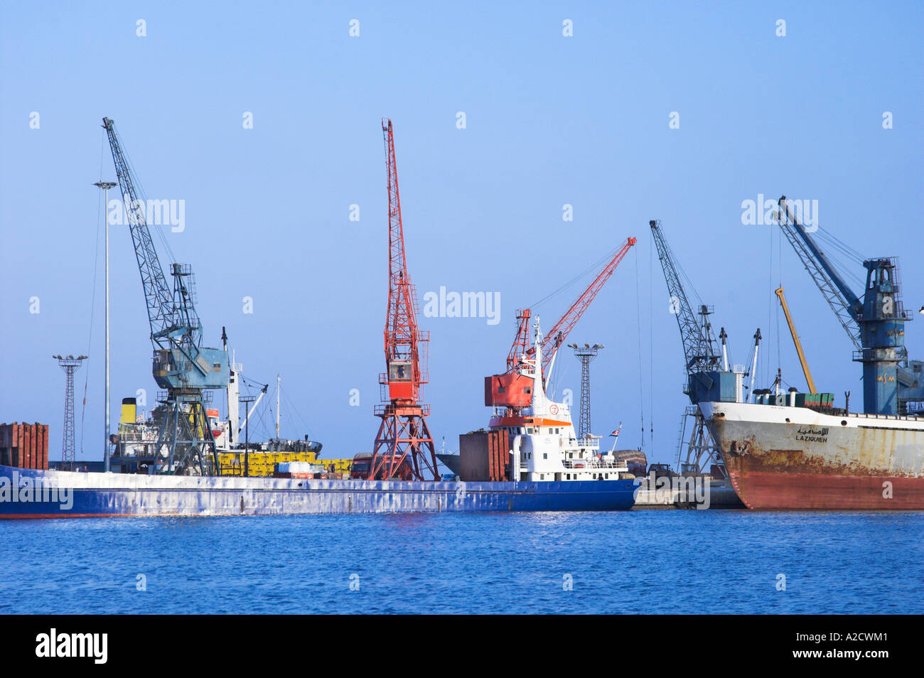 Ocean going ships hi-res stock photography and images - Alamy