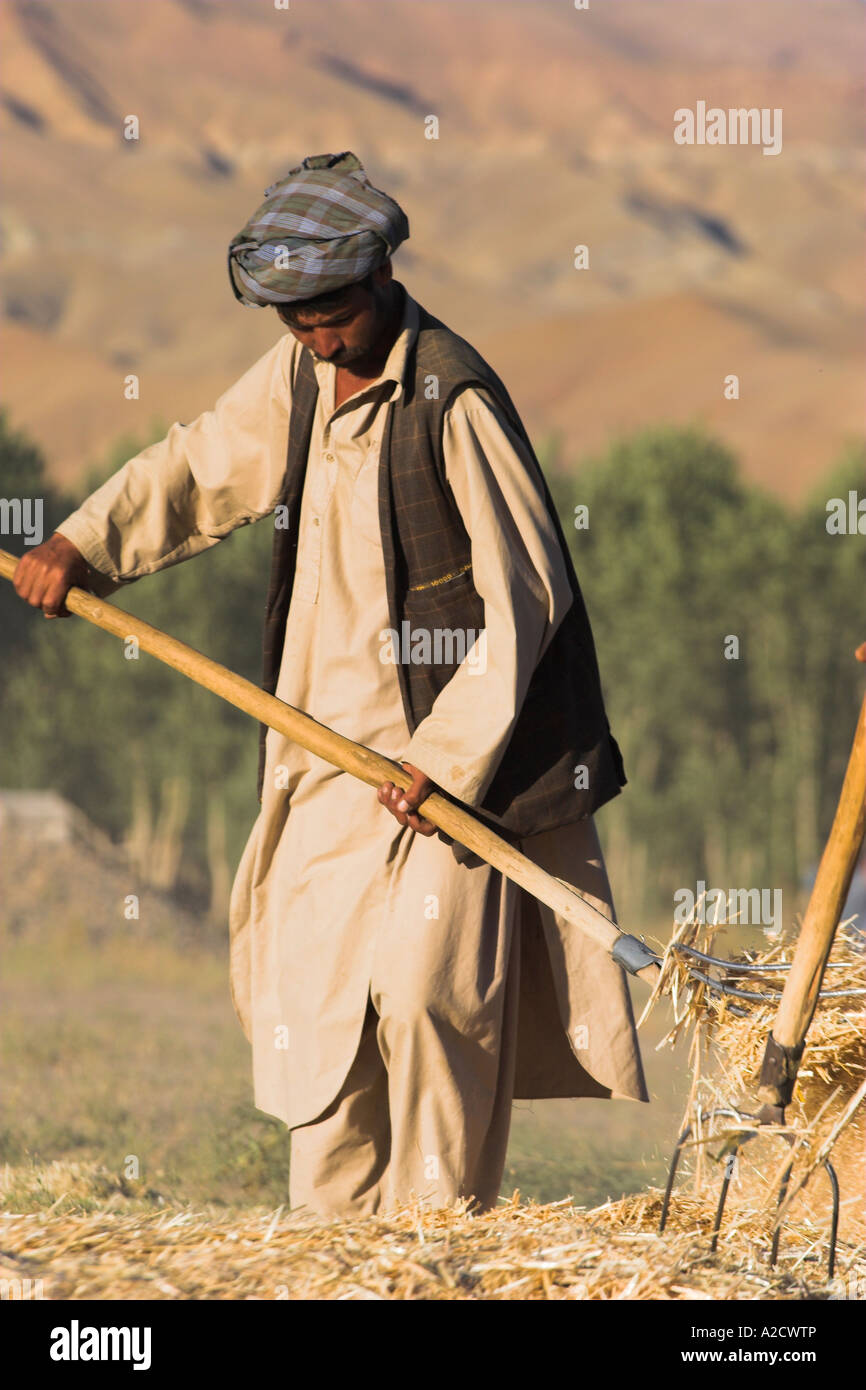 Afghanistan bamiyan province bamiyan man hi-res stock photography and ...