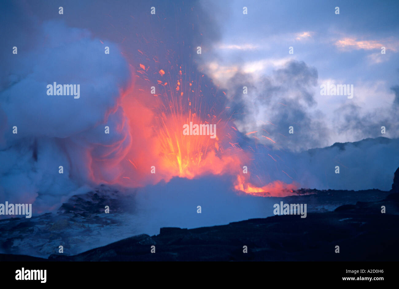 Explosion of molten lava at sunset, near Kalapana, Hawaii Volcanoes ...