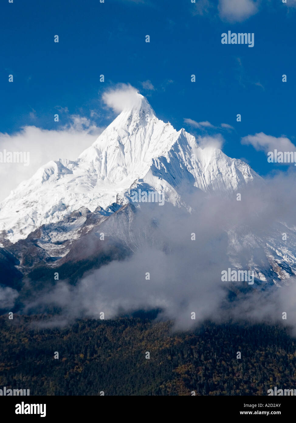Kawa Karpo holy mountain's main peak Kagebo 6740 meters sticking out of ...