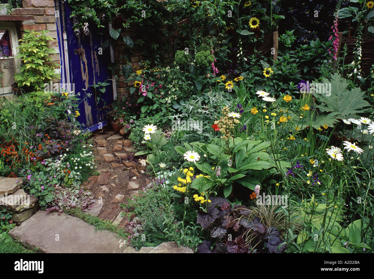 Small gardens chelsea flower show hi-res stock photography and images ...