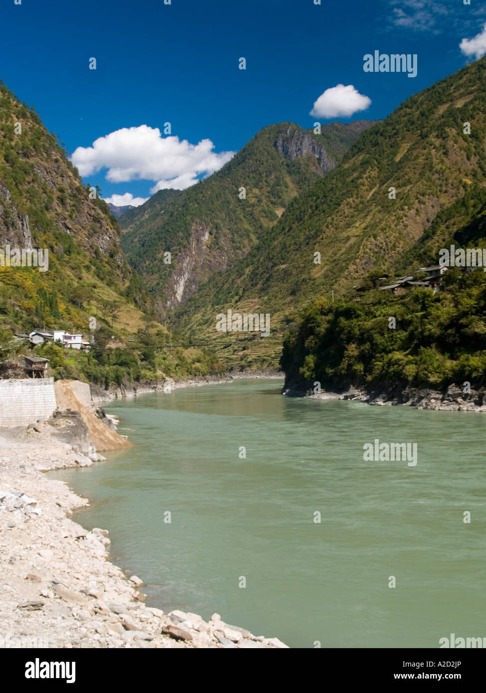 Nujiang hi-res stock photography and images - Alamy