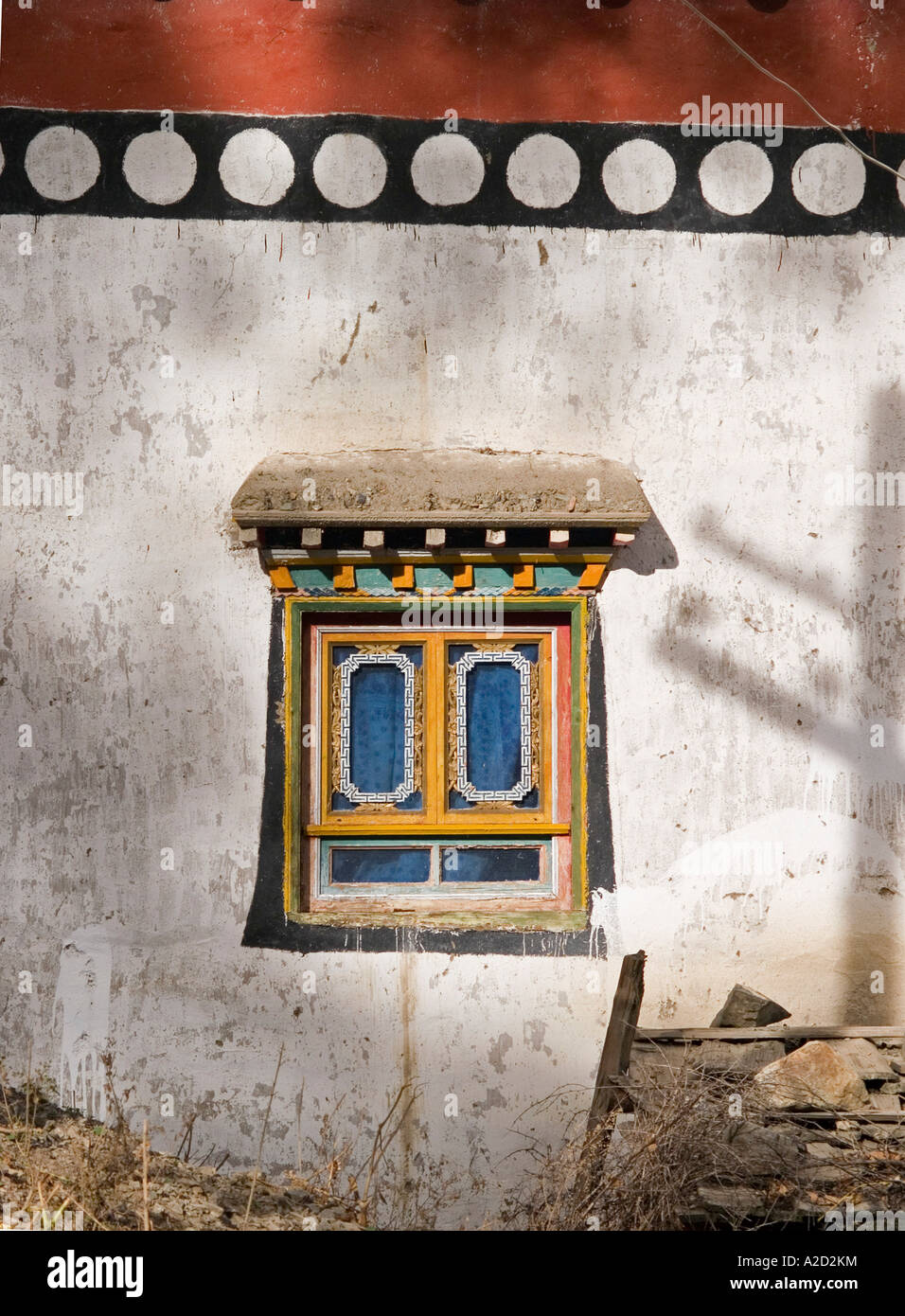 Traditional Tibetan window Yongzhi village Stock Photo - Alamy