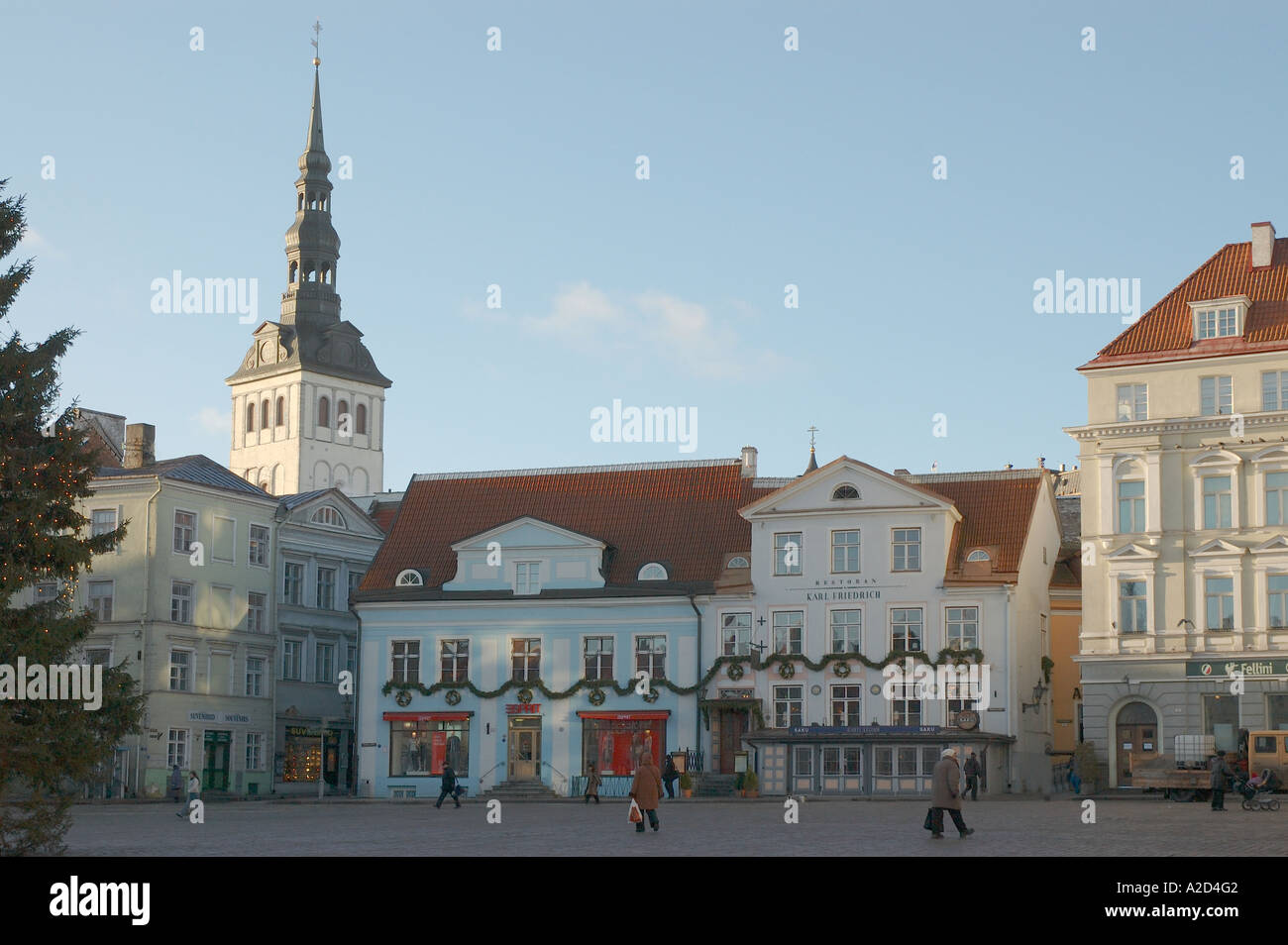 Raekoja Plats Gothic Town square Raekoda Stock Photo - Alamy