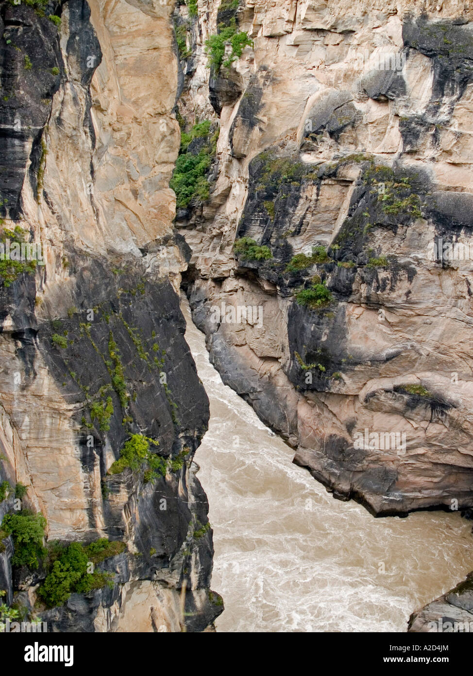 Gorge yangtse hi-res stock photography and images - Alamy