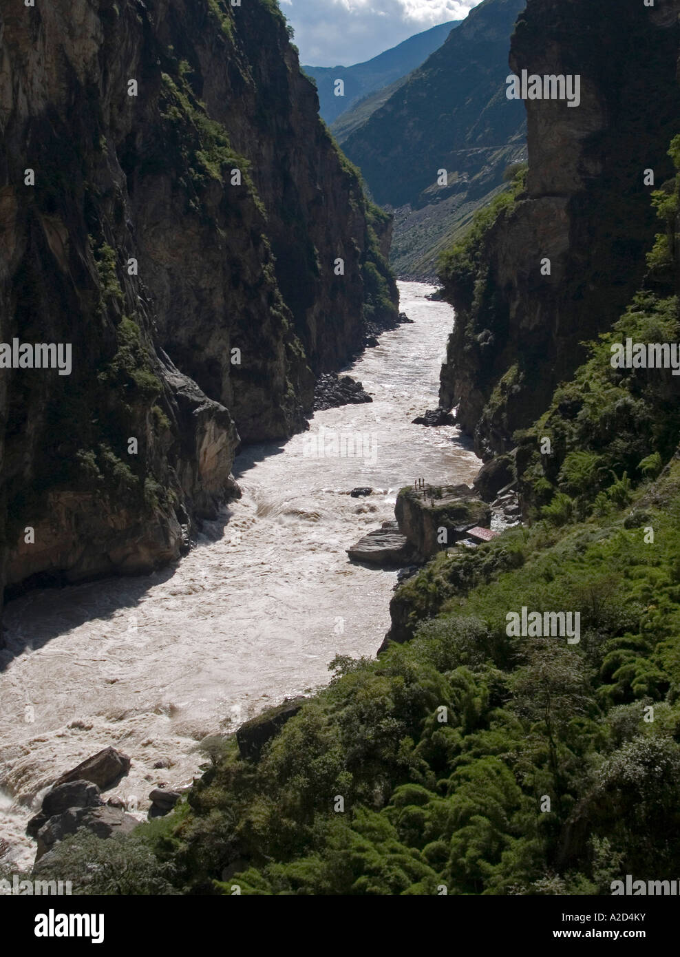 Gorge yangtse hi-res stock photography and images - Alamy