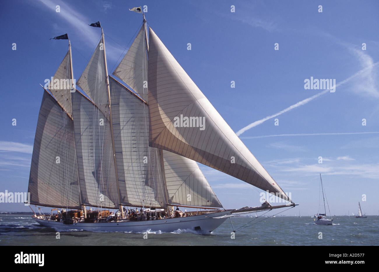 Schooner sailing in the solent hi-res stock photography and images - Alamy