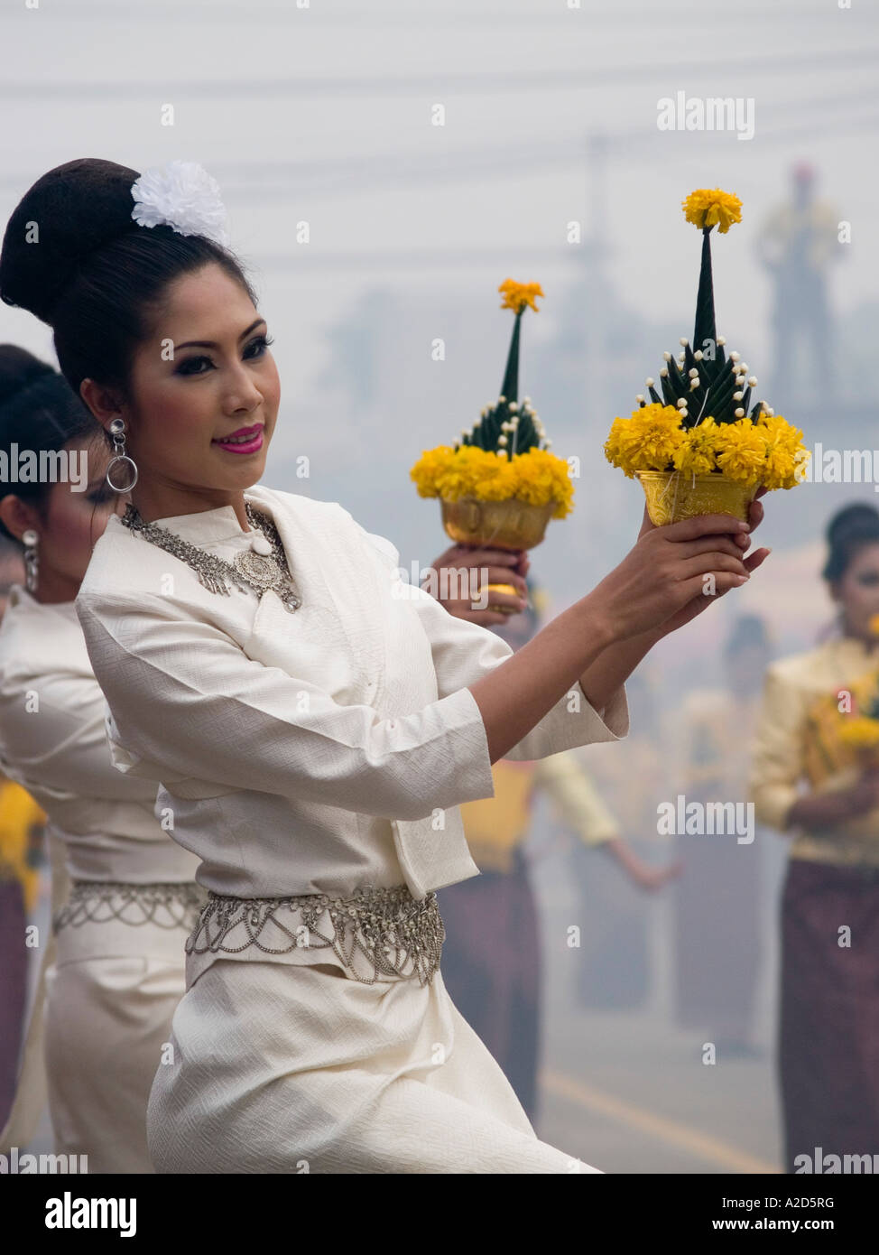 Dancers with candles hi-res stock photography and images - Alamy
