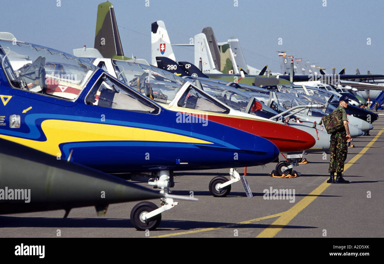 Airshow hi-res stock photography and images - Alamy