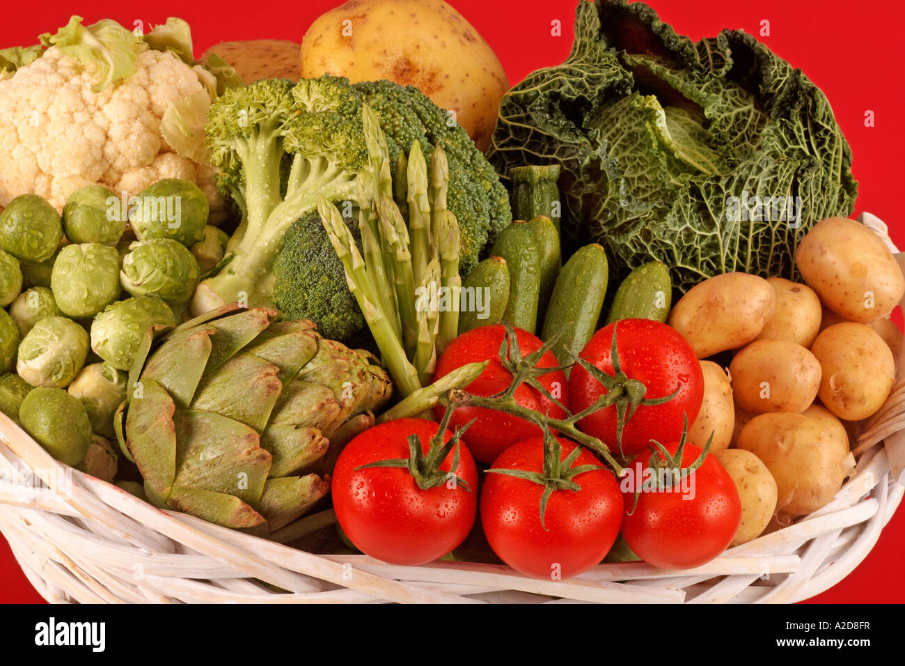 Mixed vegetable basket display hi-res stock photography and images - Alamy