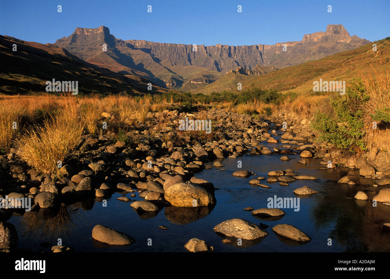 the amphitheatre wall, Royal Natal National Park Ukhahlamba Drakensberg ...