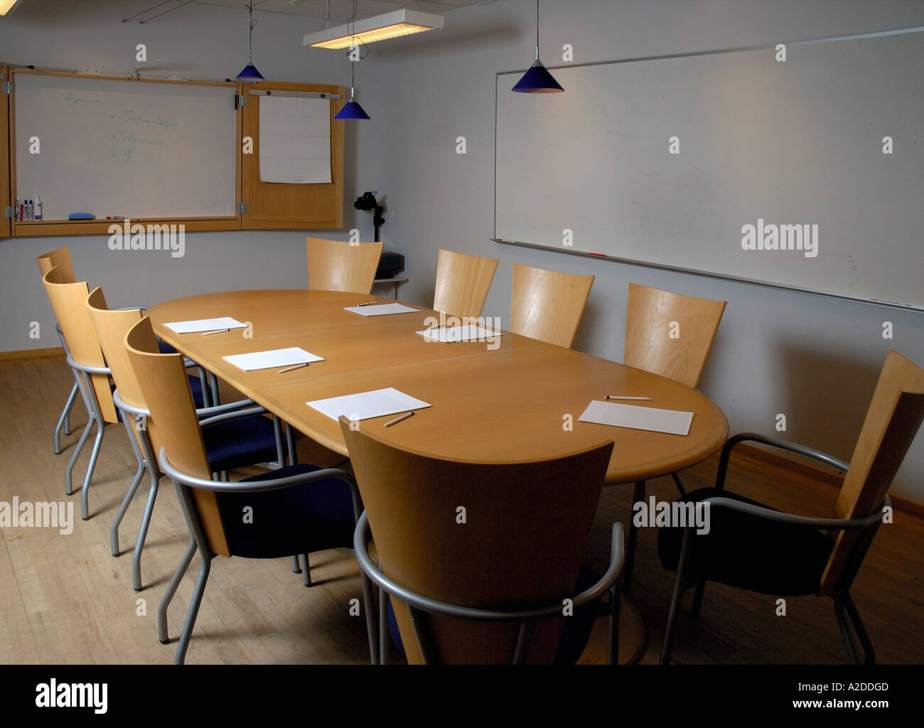 Rum kontor hi-res stock photography and images - Alamy