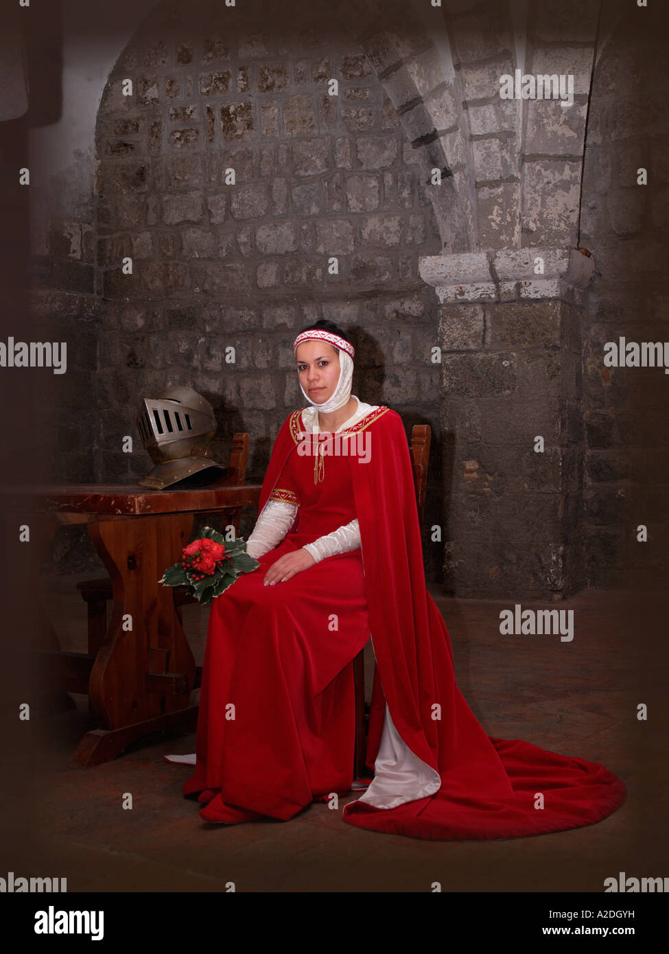 Damsel in distress hi-res stock photography and images - Alamy