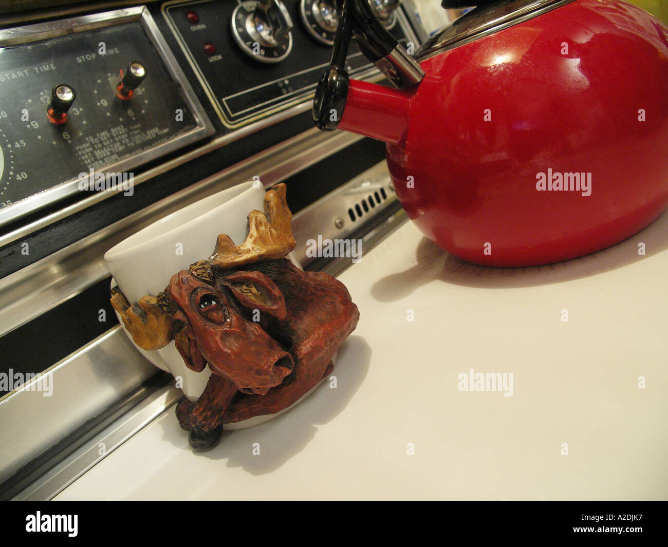 Carving moose hi-res stock photography and images - Alamy