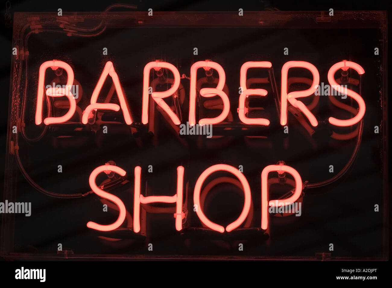 Neon sign of a barber shop hi-res stock photography and images - Alamy