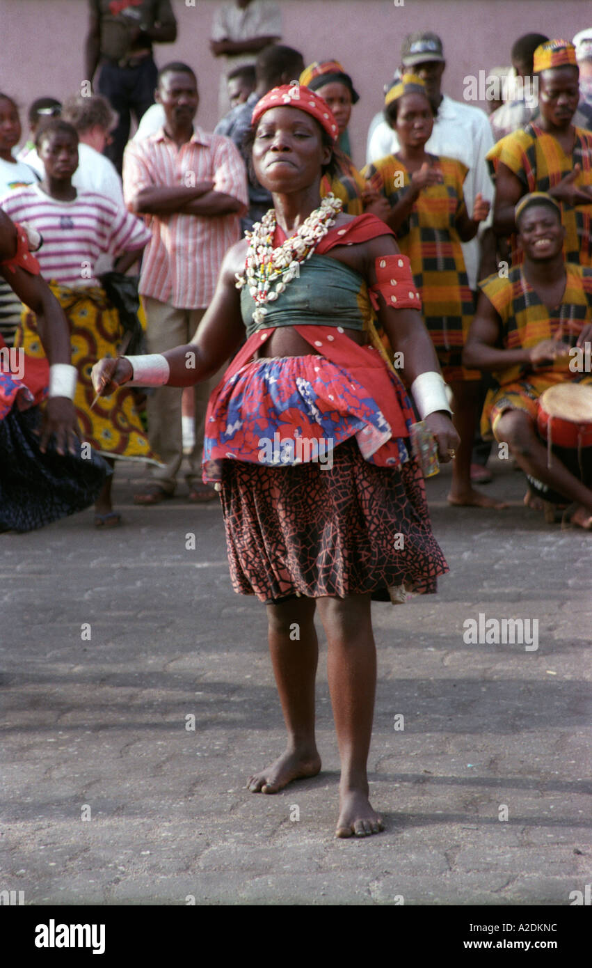 African colourful dancer woman hi-res stock photography and images - Alamy