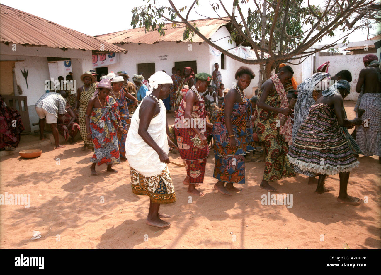Benin voodoo dance hi-res stock photography and images - Alamy
