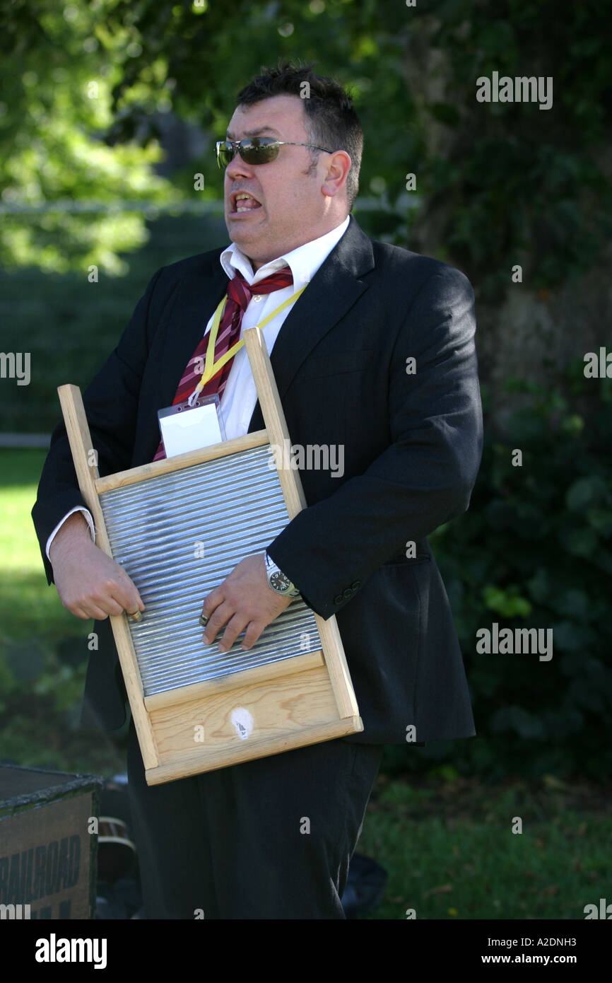 Skiffle hi-res stock photography and images - Alamy