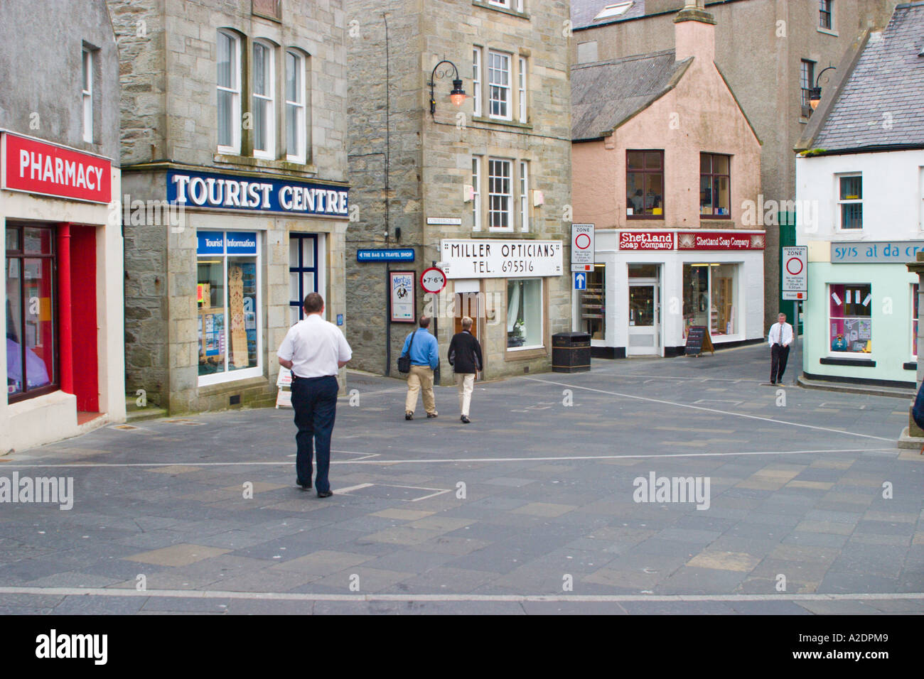 Old stone house lerwick hi-res stock photography and images - Alamy