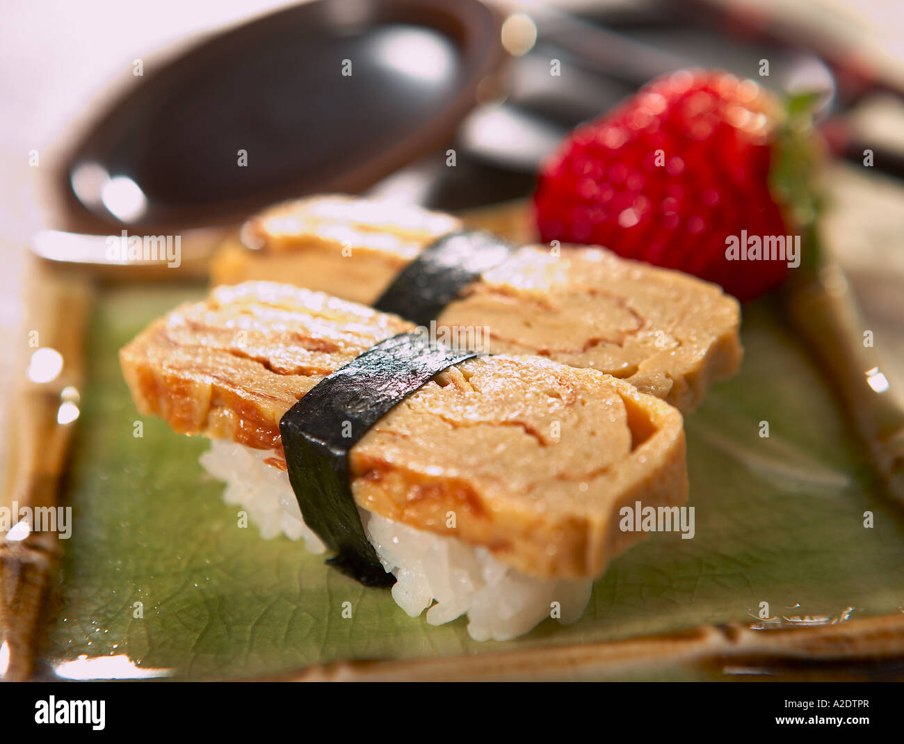 nigiri with tamago Stock Photo - Alamy