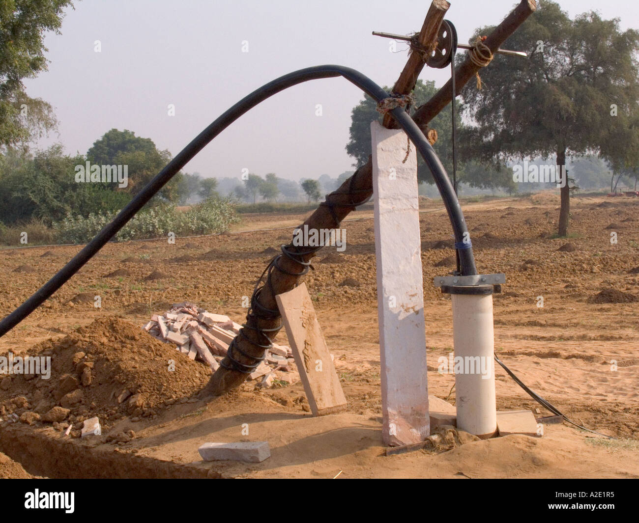 Agriculture india pump water hi-res stock photography and images - Alamy
