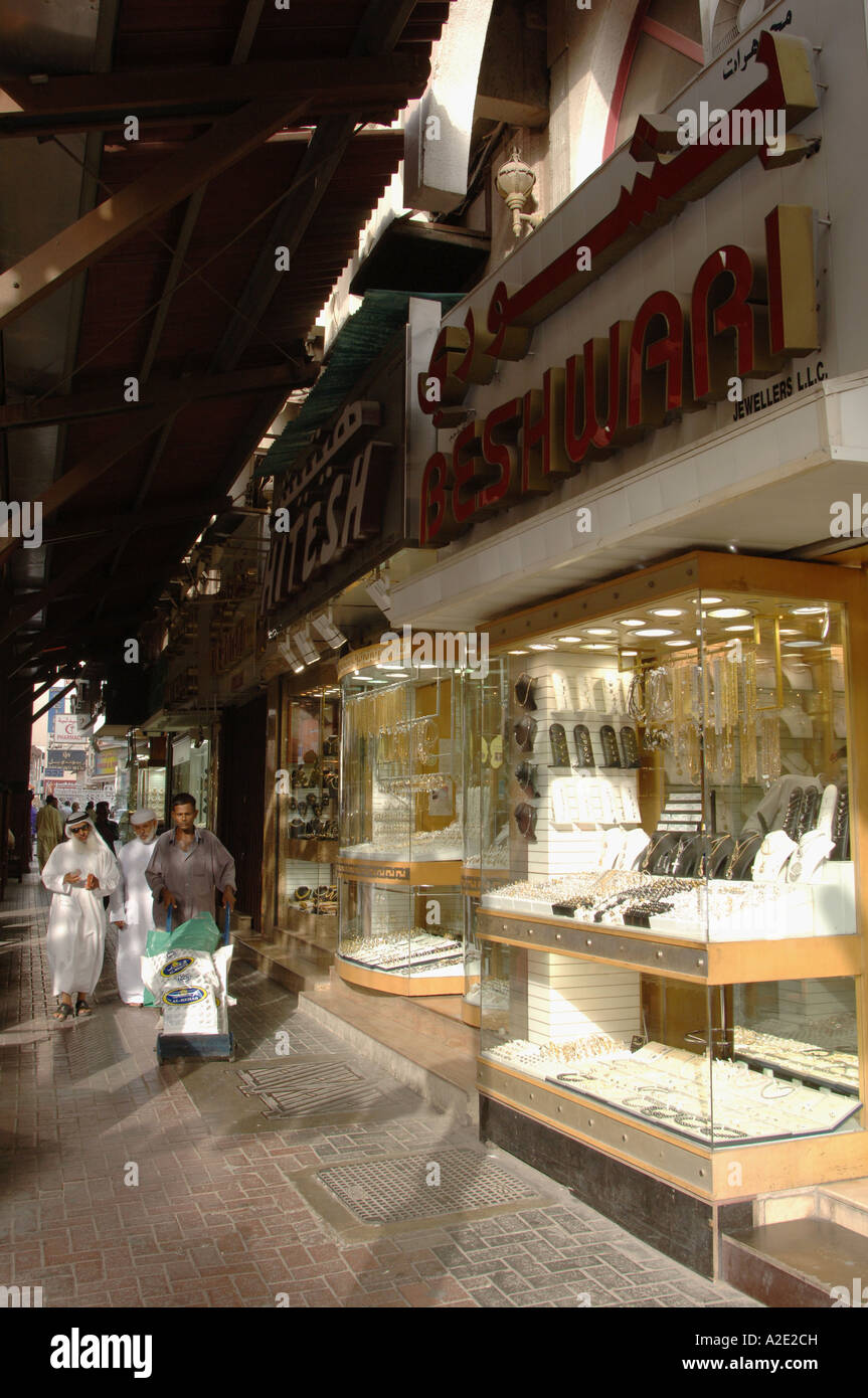 Gold shop hi-res stock photography and images - Alamy