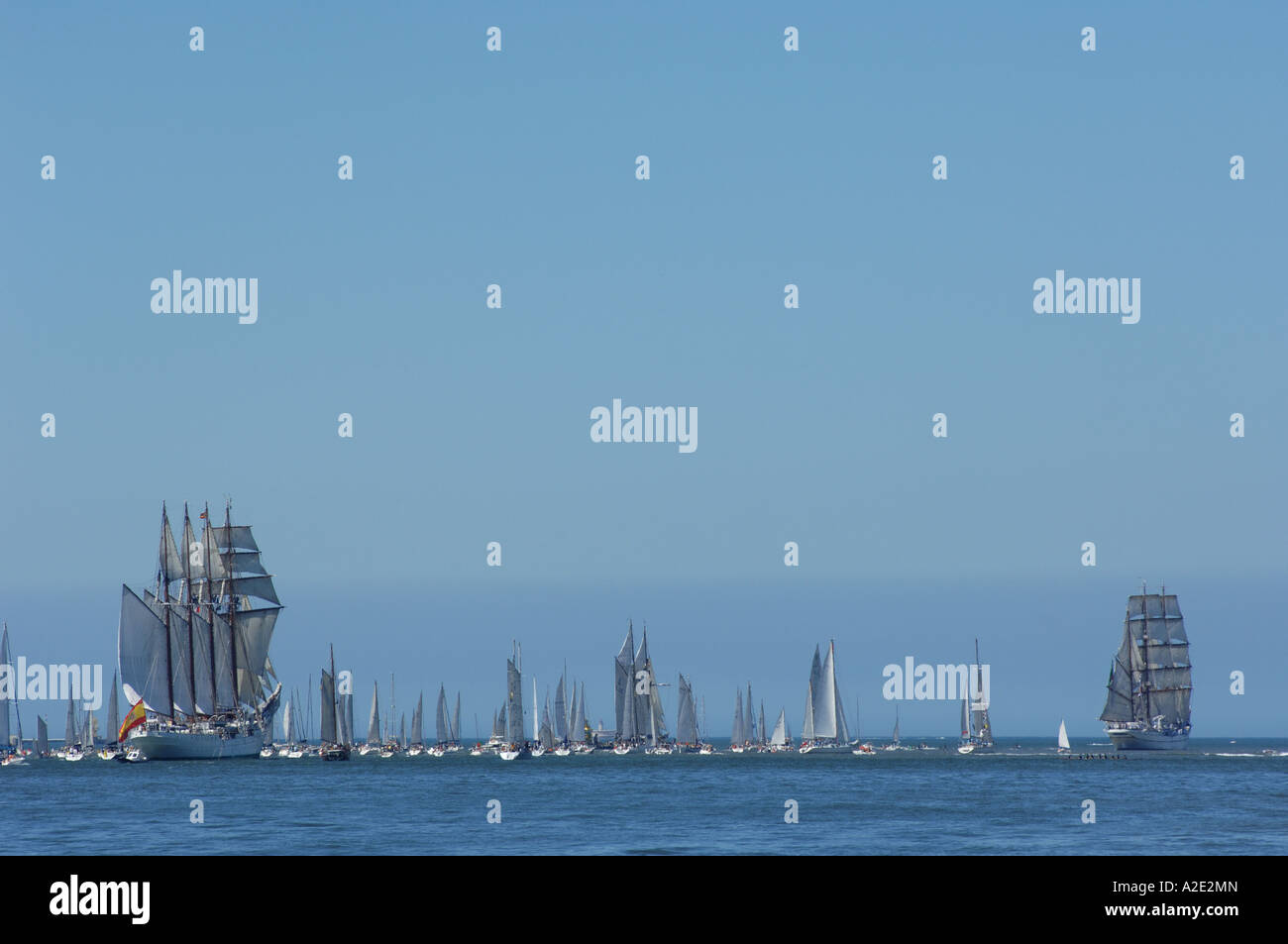 Old historic sailing ship hi-res stock photography and images - Alamy