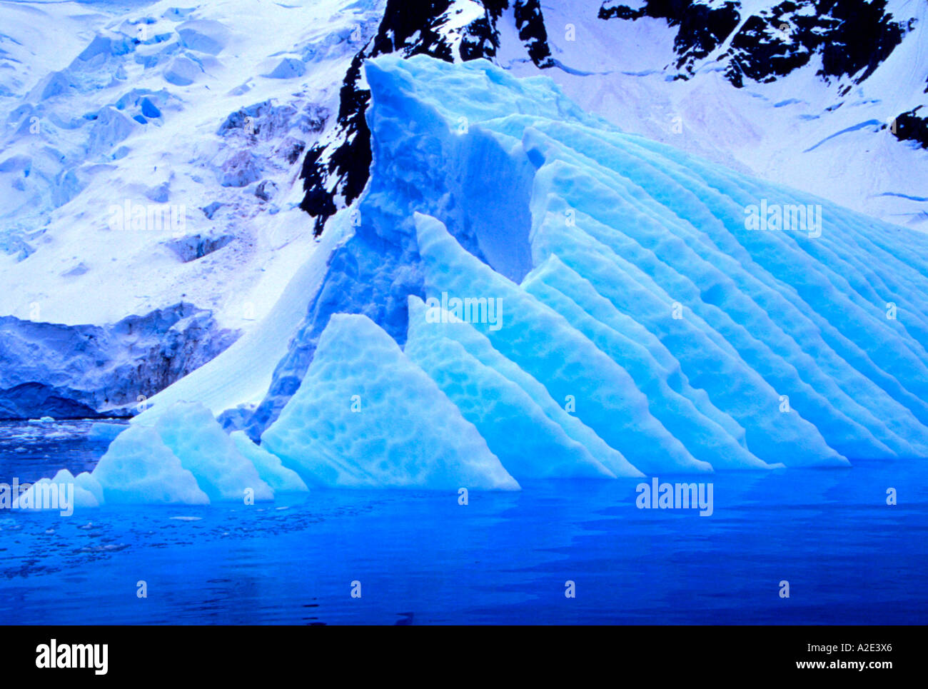 Pleneau Iceberg Graveyard, Antarctica: Blue Icebergs Stock Photo - Alamy