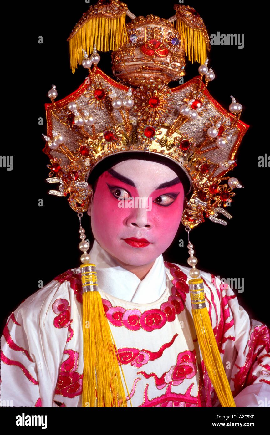 Actor From Yiu Ming Sing Cantonese Opera Group Stock Photo, 55% OFF