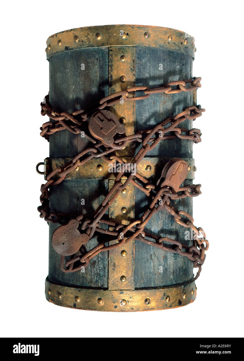 Treasure chest secured with rusty chains and padlocks Stock Photo - Alamy