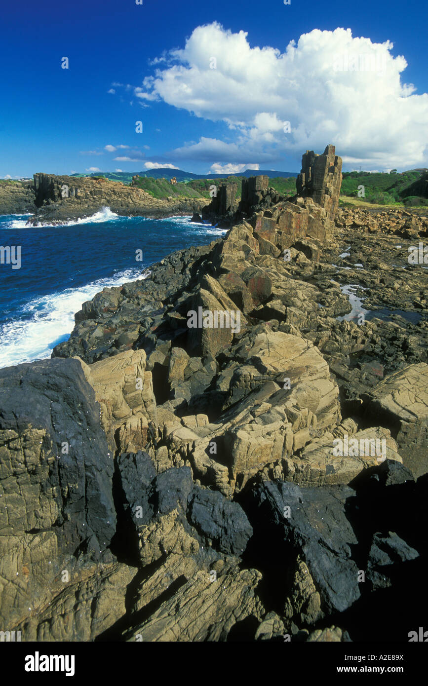 Basalt dyke hi-res stock photography and images - Alamy