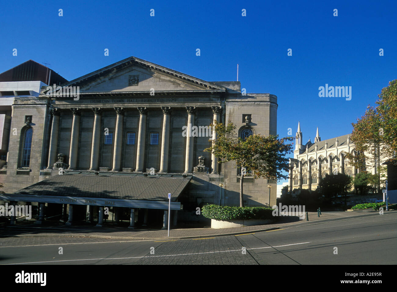 Dunedin the town hall hi-res stock photography and images - Alamy