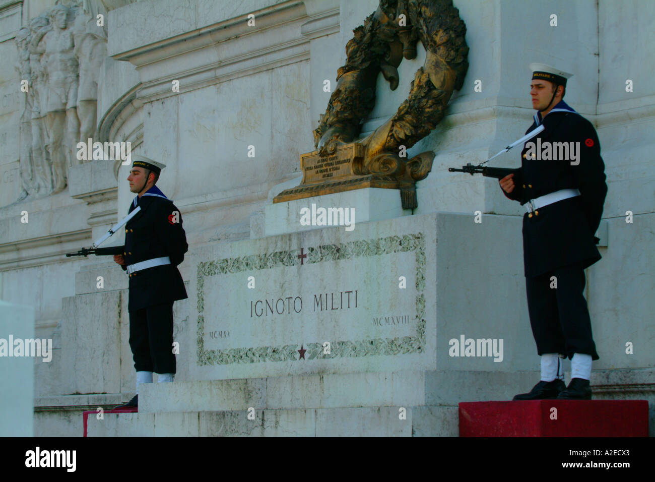 Modern miltary hi-res stock photography and images - Alamy