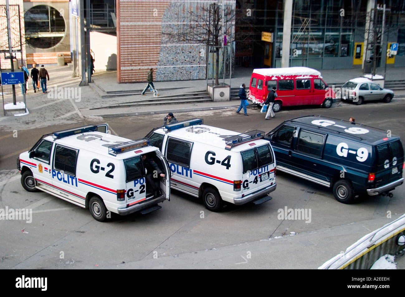 Riot control van hi-res stock photography and images - Alamy