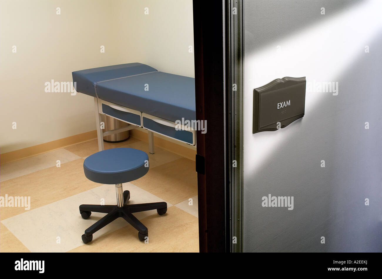 A Doctors Office Exam Room Empty Nobody Stock Photo - Alamy