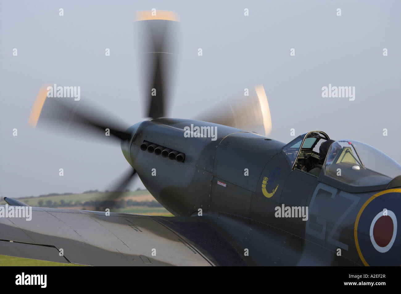 Spitfire battle of britain hi-res stock photography and images - Alamy