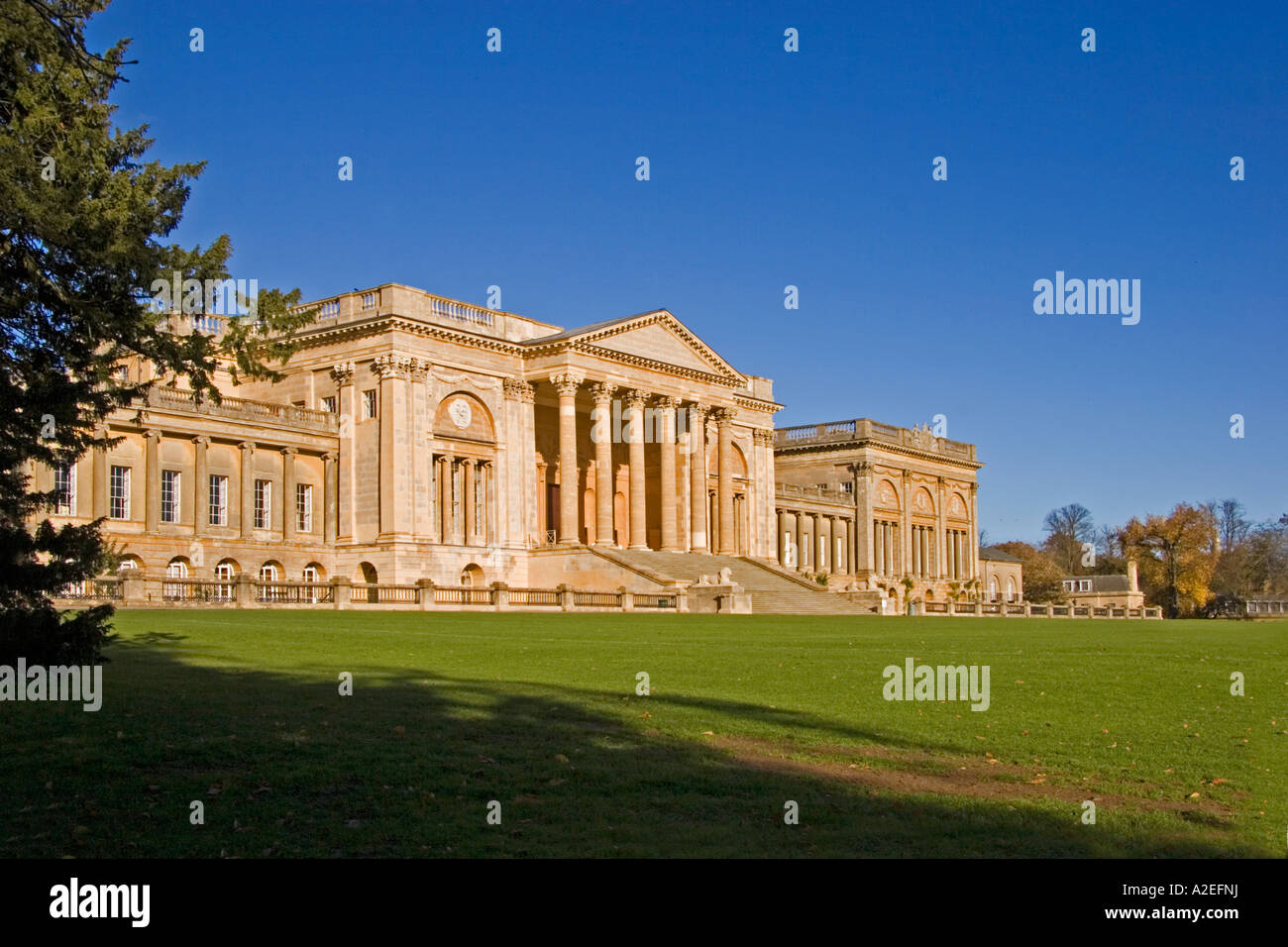 At stowe school hi-res stock photography and images - Alamy
