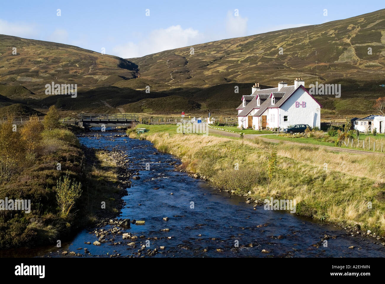 dh White highland cottages BALSPORRAN INVERNESSSHIRE In glen river ...