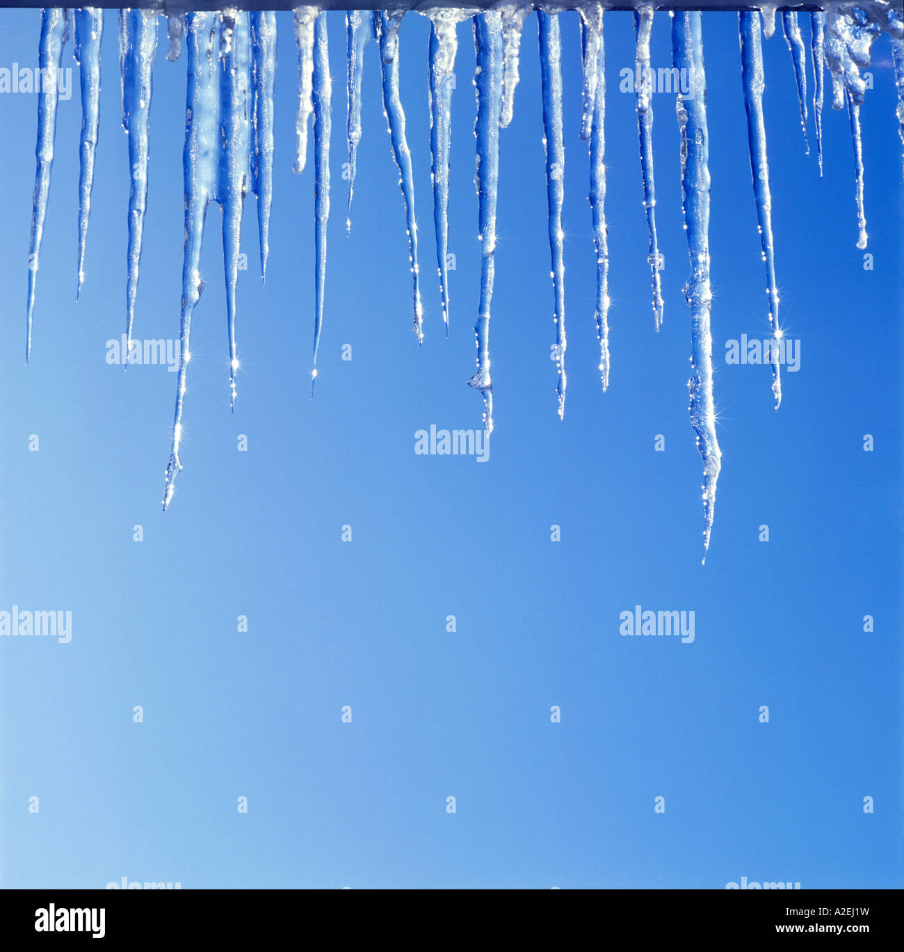 Jagged icicles hi-res stock photography and images - Alamy