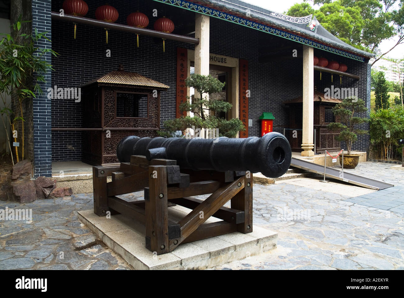 Chinese ancient gun High Resolution Stock Photography and Images - Alamy