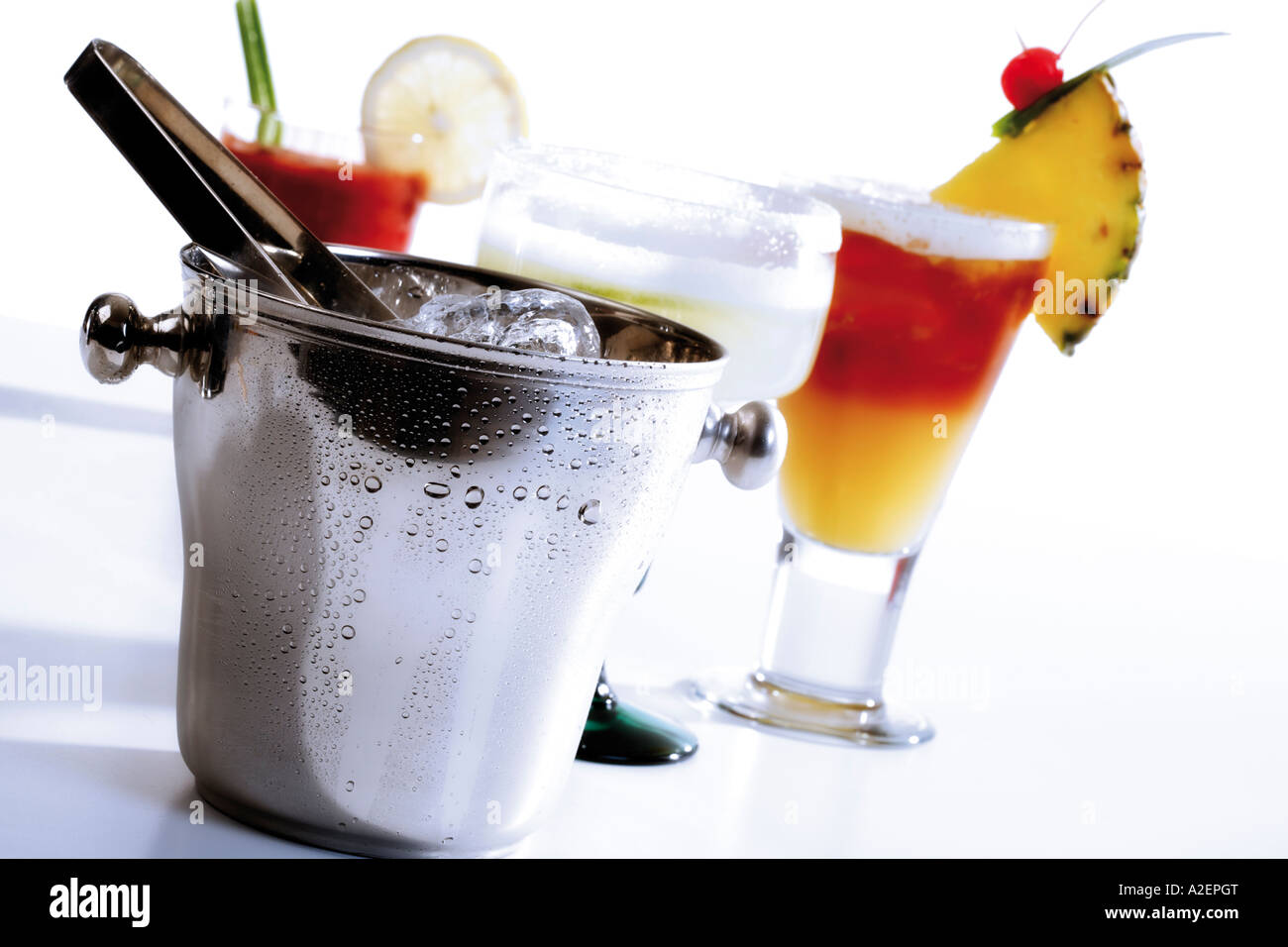 Bucket drink mixed alcohol drinks hi-res stock photography and images ...