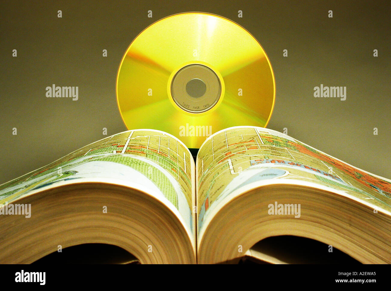 Cd rom encyclopedia hi-res stock photography and images - Alamy