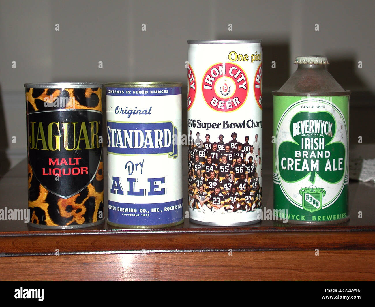 Antique beer cans Stock Photo - Alamy