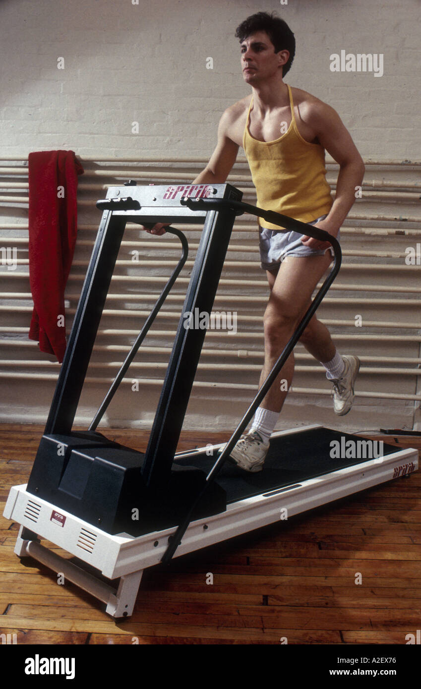 Man on treadmill hi-res stock photography and images - Alamy